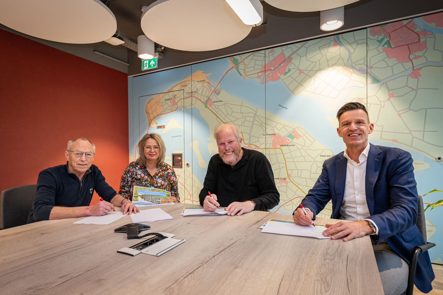 Huurdersverenigingen, gemeente Goeree-Overflakkee en woningcorporatie ...